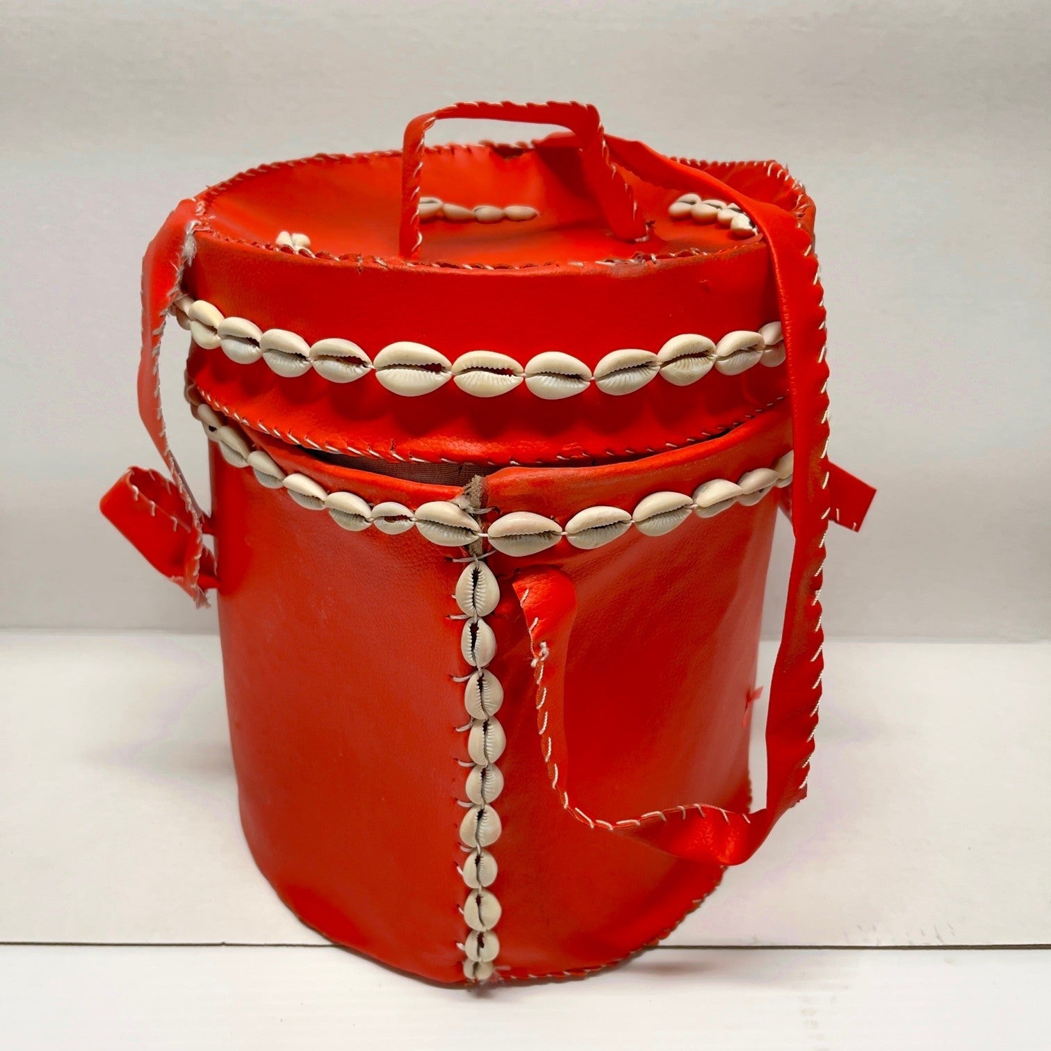 Ile Odun .5"H x 6"W x 5" D